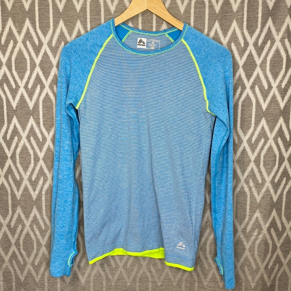 RBX | Tops | Rbx Performance Long Sleeve T Shirt W Thumb Holes Blue ...